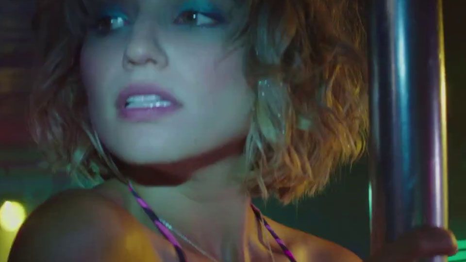 Bare Trailer Bare Trailer OV FILMSTARTS De