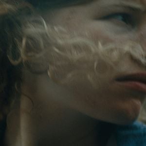 How To Be Normal - Film 2025 - FILMSTARTS.de