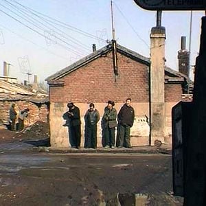 Tie Xi Qu: West of the Tracks - Dokumentarfilm 2002 - FILMSTARTS.de