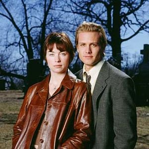 The Others - TV-Serie 2000 - FILMSTARTS.de