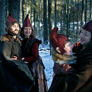 Der Pakt Staffel 1 - FILMSTARTS.de