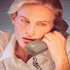 First target - Film 2000 - FILMSTARTS.de