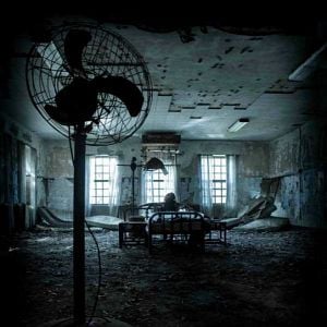 ExitUs - Play It Backwards - Film 2015 - FILMSTARTS.de