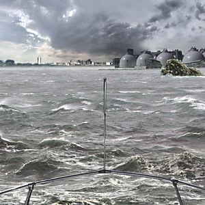 Oceans Rising - Film 2017 - FILMSTARTS.de