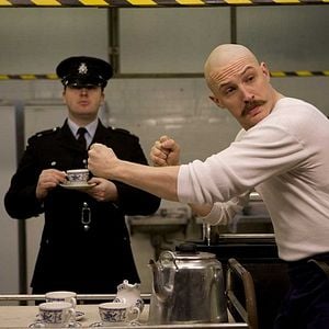 Bronson - Film 2008 - FILMSTARTS.de