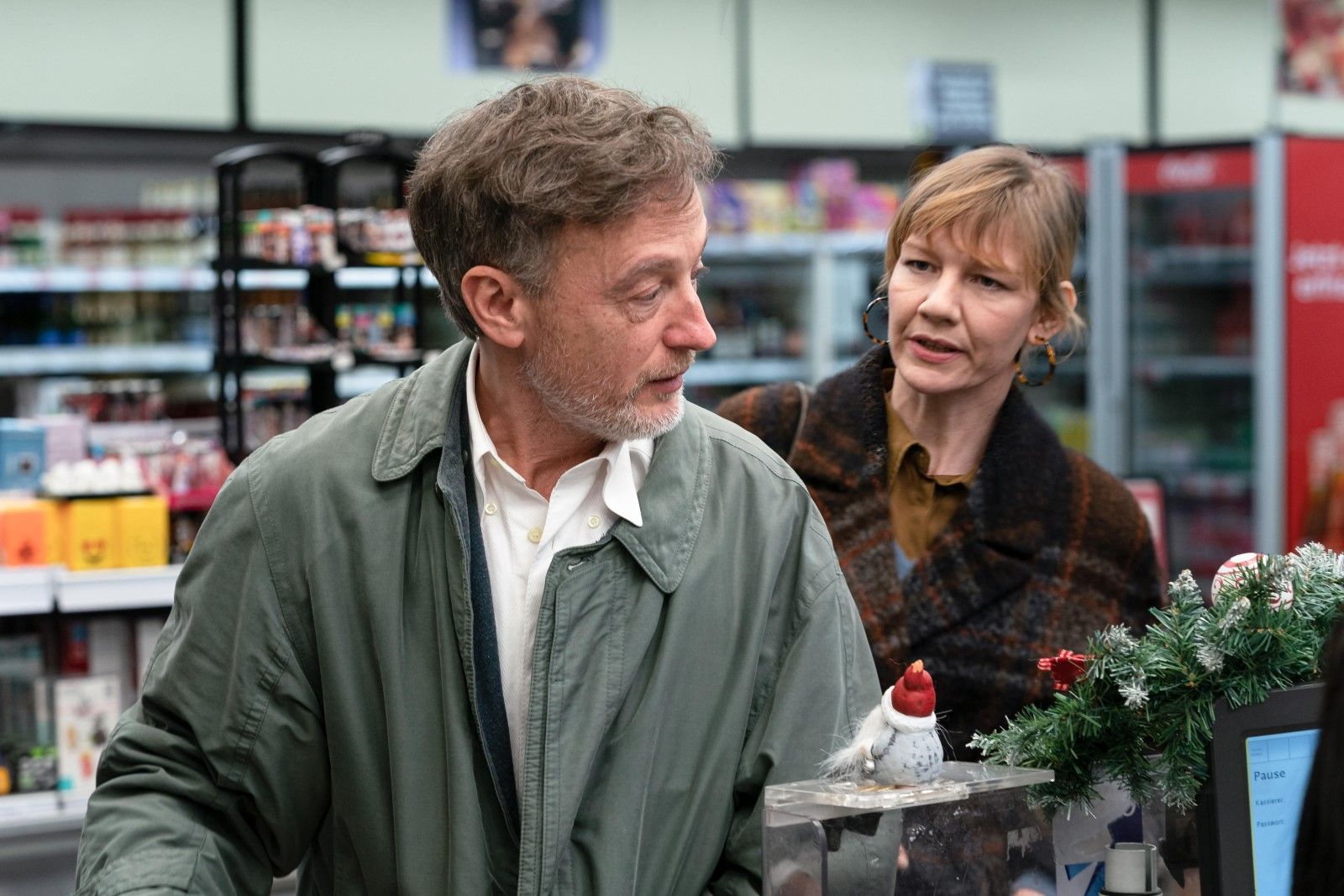 Bild zu Sandra Hüller - Zeit Verbrechen – Love by Proxy : Bild Sandra Hüller, Jan Henrik ...