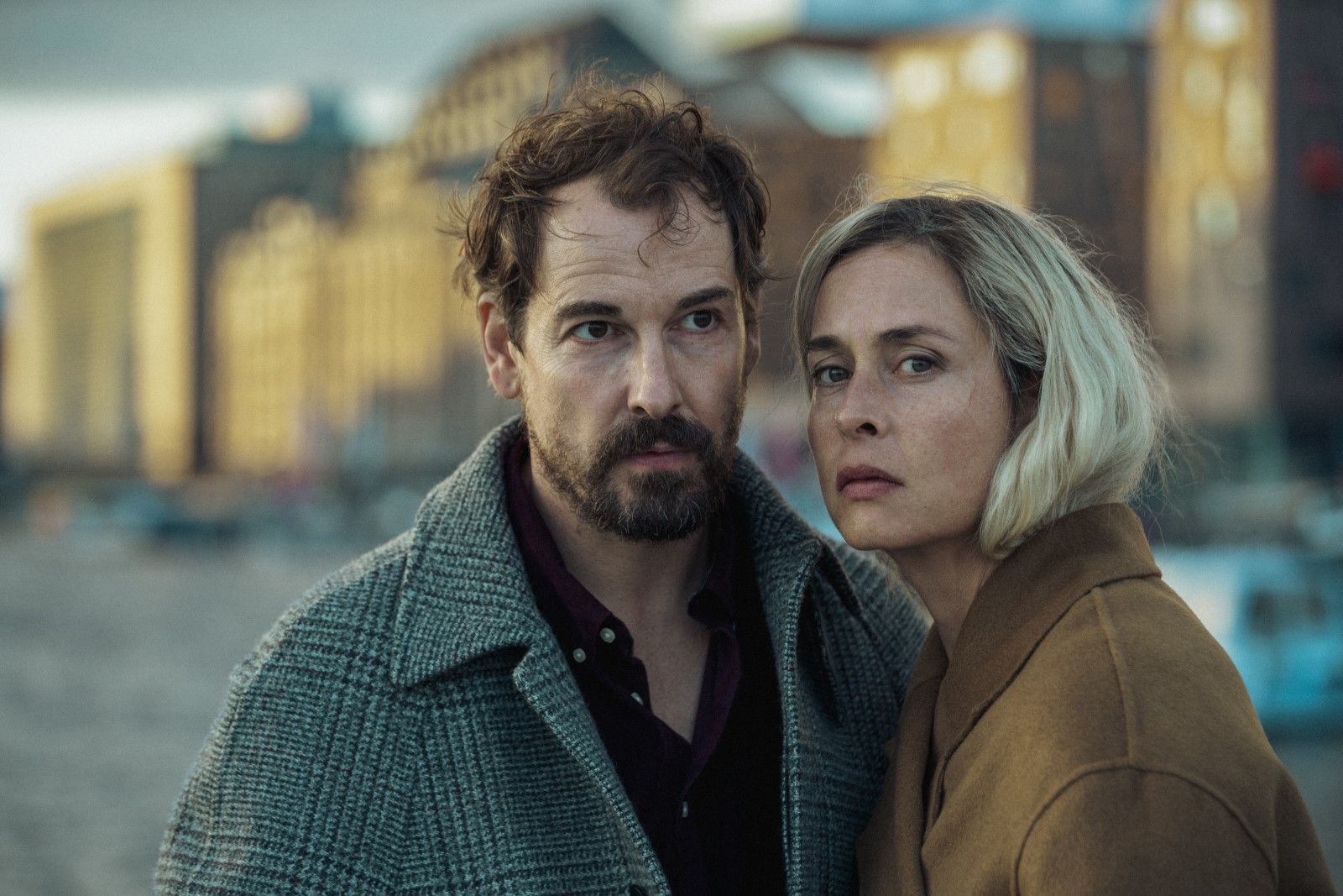 Bild zu Felix Kramer - Bild Susanne Wolff, Felix Kramer - Foto 1 von 19 ...