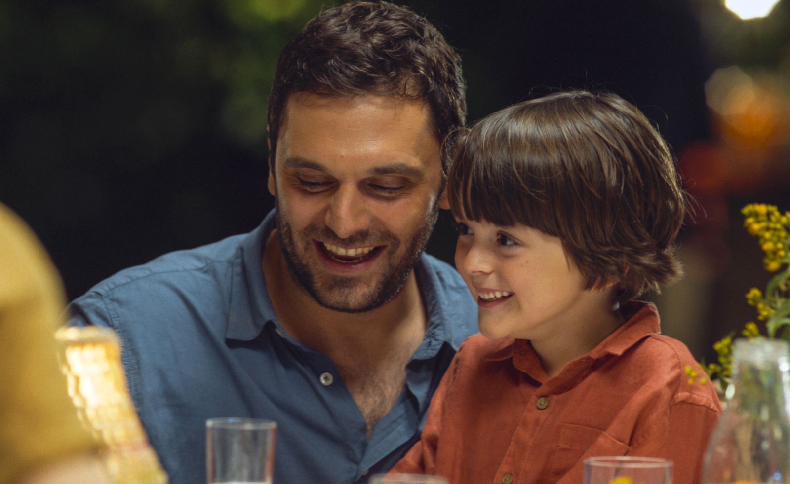 Foto zum Film Was uns verbindet - Bild 2 auf 8 - FILMSTARTS.de