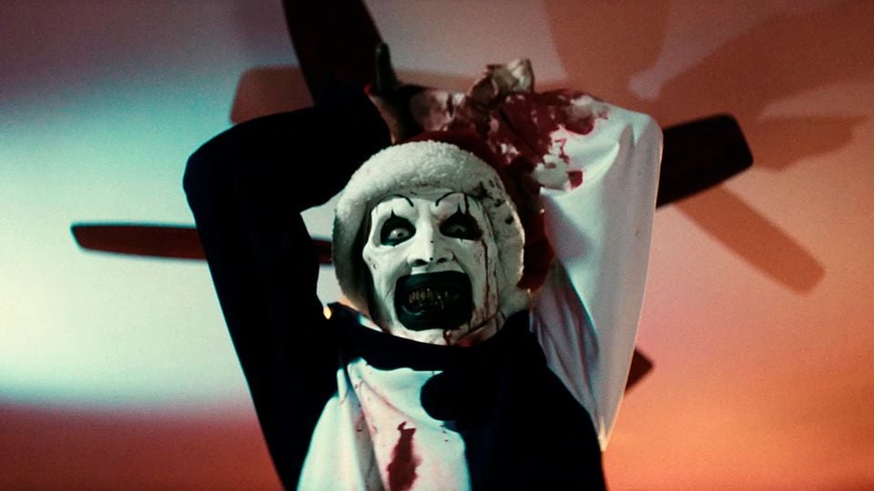 Terrifier 3 Trailer - Terrifier 3 Trailer DF - FILMSTARTS.de