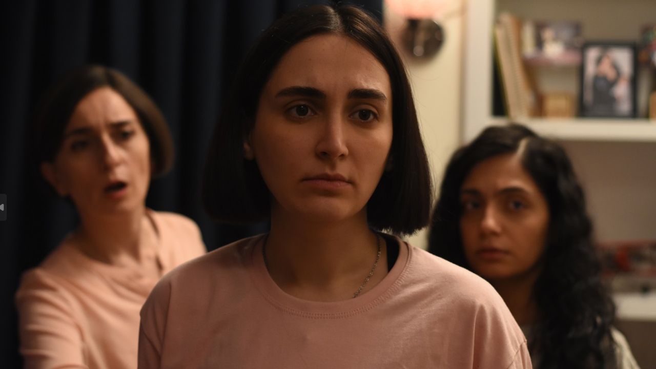 Kritik zu Die Saat des heiligen Feigenbaums: Wahnsinnig intensives Kino ...