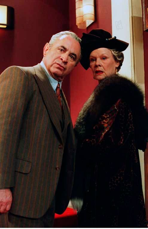 Foto zum Film Lady Henderson präsentiert - Bild 1 auf 28 - FILMSTARTS.de