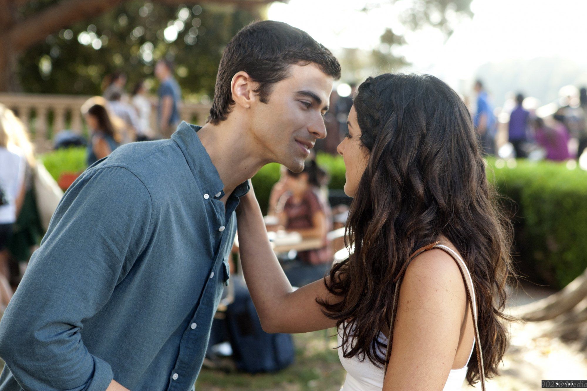 Bild zu Shenae Grimes-Beech - 90210 : Bild Matt Cohen, Shenae Grimes ...