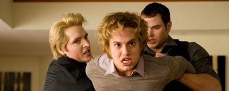 Jackson Rathbone als Gaststar in Julie-Benz-Superhelden-Serie - Serien ...