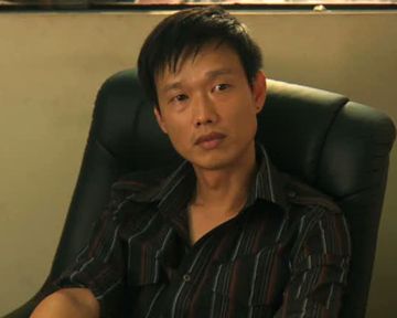 The Tiger Factory Trailer - The Tiger Factory Trailer OV - FILMSTARTS.de