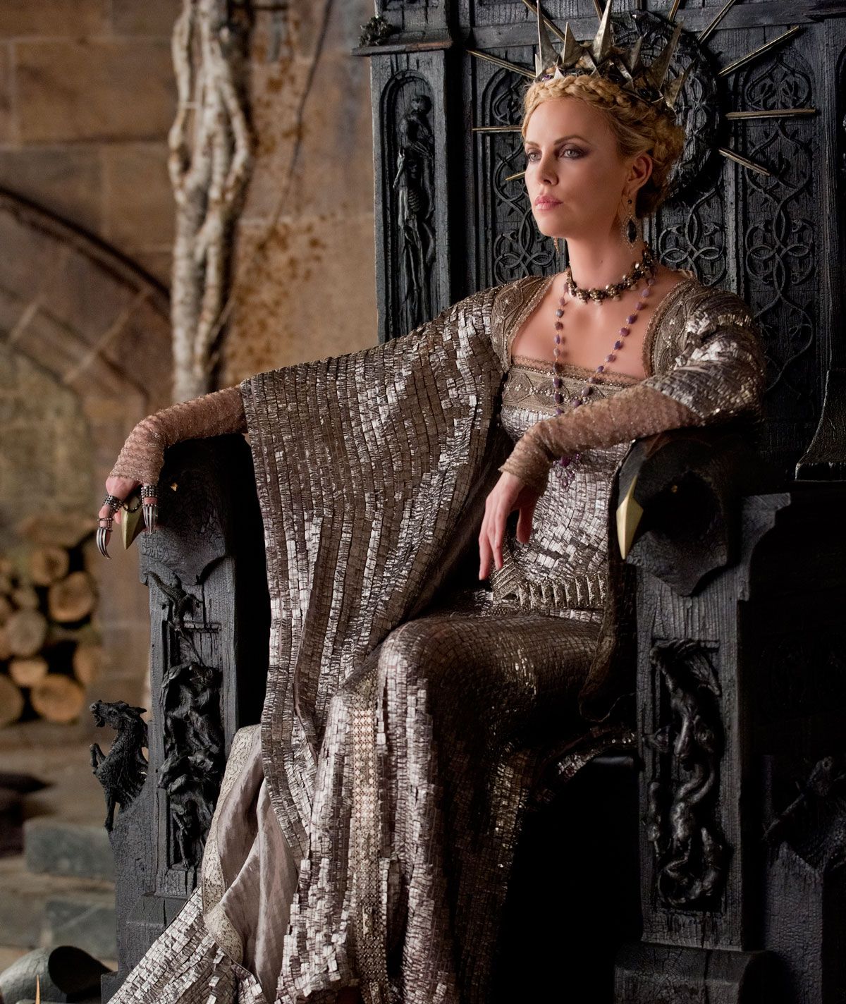 Bild zu Charlize Theron - Snow White & The Huntsman : Bild Charlize ...