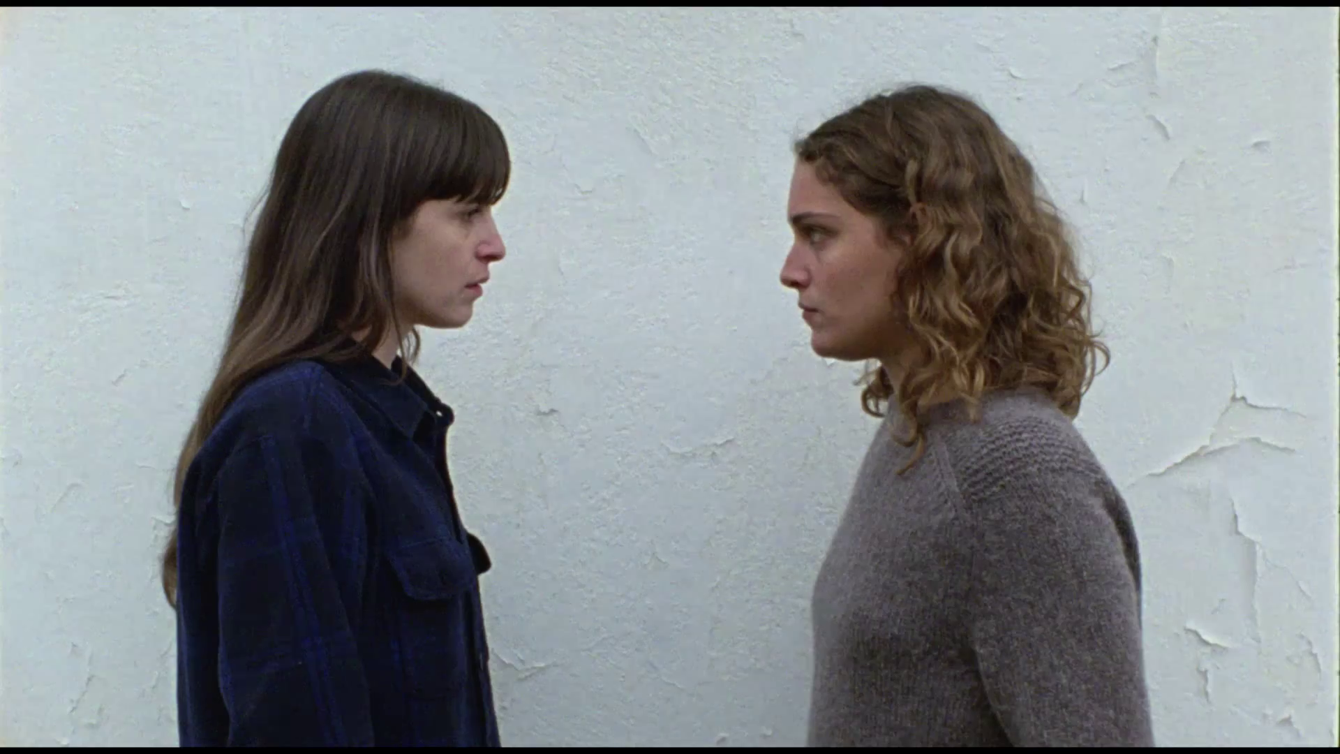 Attenberg Trailer - Attenberg Trailer (2) OV - FILMSTARTS.de