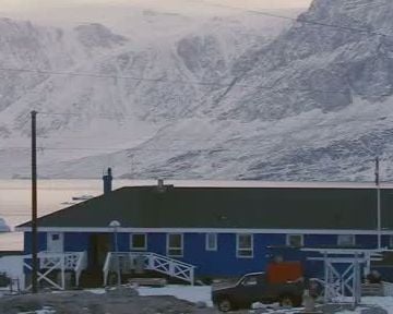 Inuk Trailer - Inuk Trailer DF - FILMSTARTS.de