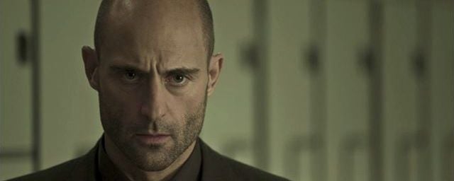 "Anna": Neuer Trailer zum Psycho-Thriller mit Mark Strong - Kino News ...