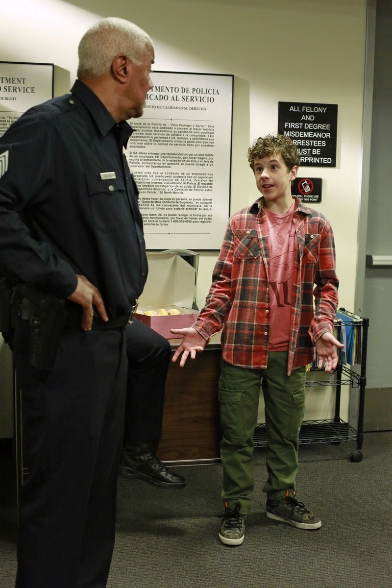 Modern Family: Modern Family : Bild Nolan Gould - 583 von 1074 ...