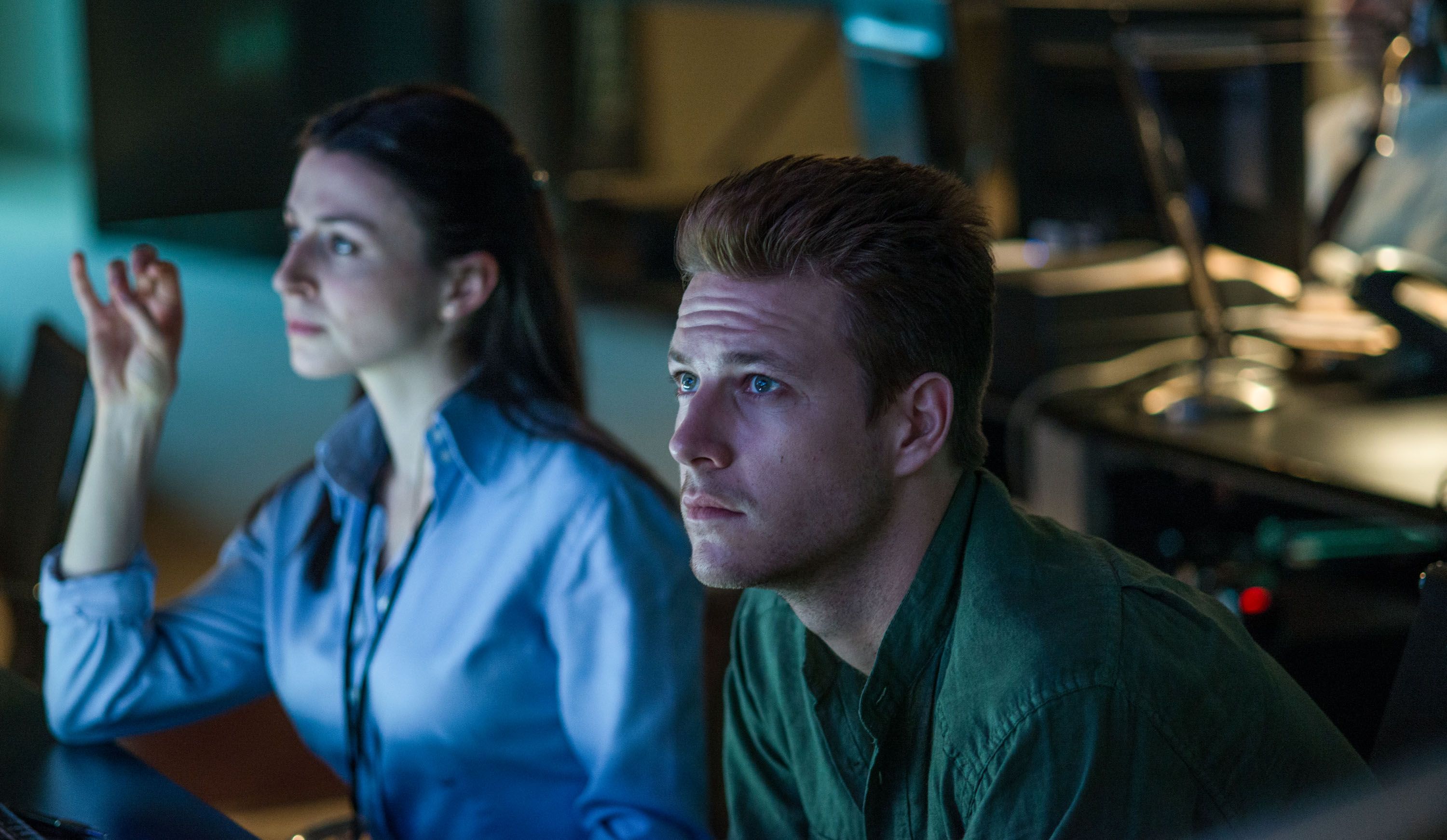 Bild zu Olga Kurylenko - The November Man : Bild Olga Kurylenko, Luke ...