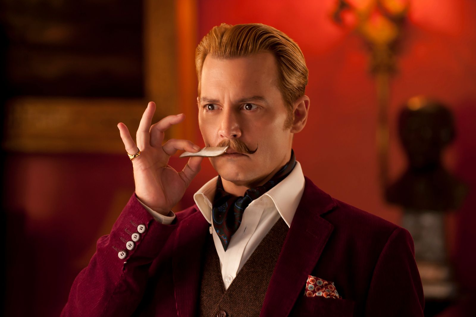 Bild zu Johnny Depp - Mortdecai - Der Teilzeitgauner : Bild Johnny Depp ...