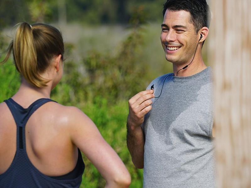 Bild zu Brian Hallisay - Revenge : Bild Brian Hallisay - Foto 4 von 24 ...