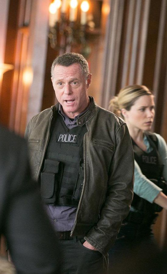Chicago PD: Chicago PD : Bild Jason Beghe - 670 von 983 - FILMSTARTS.de