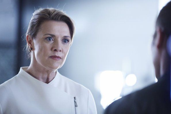 Bild zu Amanda Tapping - Killjoys : Bild Amanda Tapping - Foto 0 von 91 ...