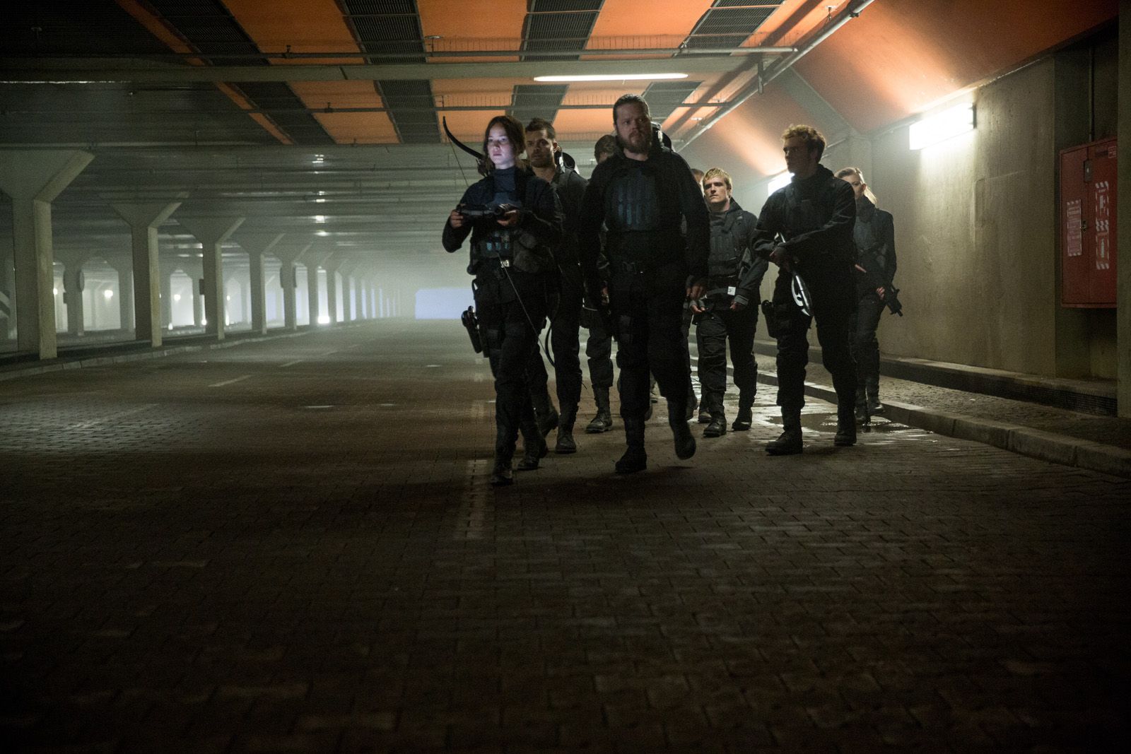 Bild zu Sam Claflin - Die Tribute von Panem 4 - Mockingjay Teil 2 ...