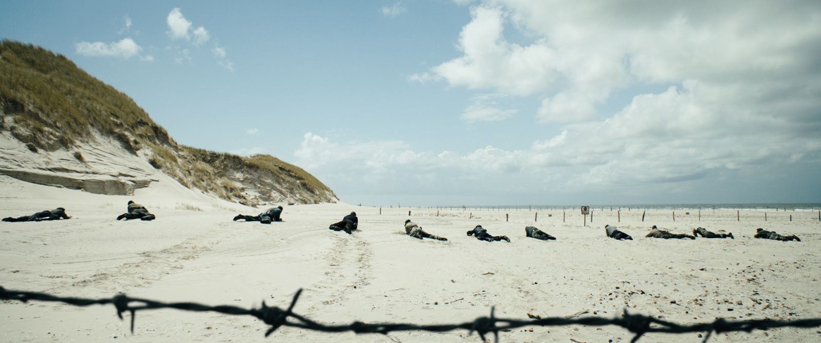 Foto zum Film Unter dem Sand - Das Versprechen der Freiheit - Bild 4 auf 19 - FILMSTARTS.de