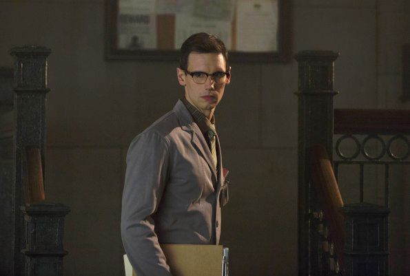 Gotham: Gotham : Bild Cory Michael Smith - 368 von 635 - FILMSTARTS.de