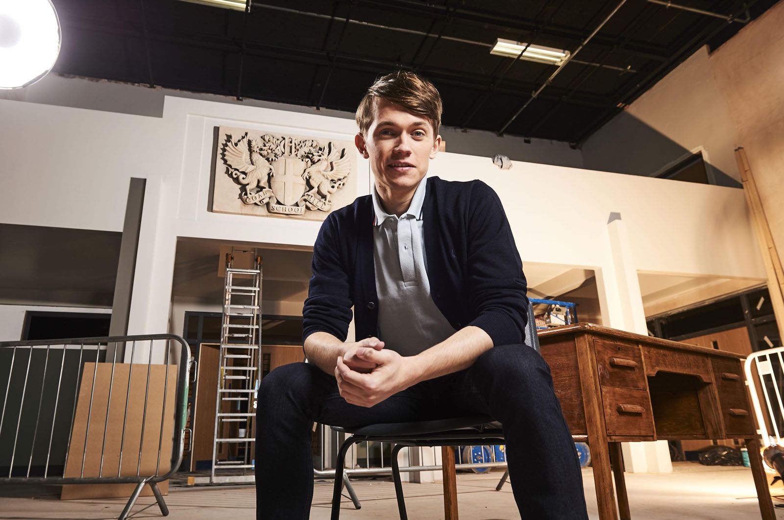 Bild zu Greg Austin - Bild Greg Austin - Foto 7 von 8 - FILMSTARTS.de