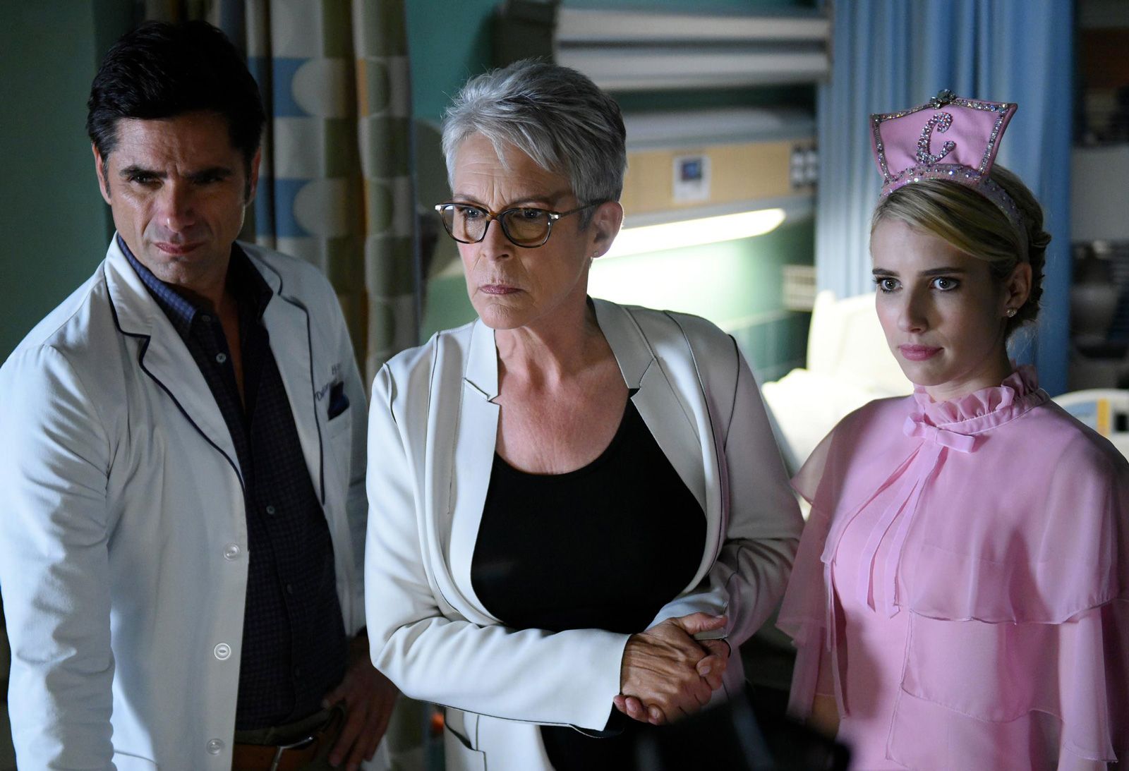 Scream Queens: Scream Queens : Bild Jamie Lee Curtis, John Stamos, Emma ...
