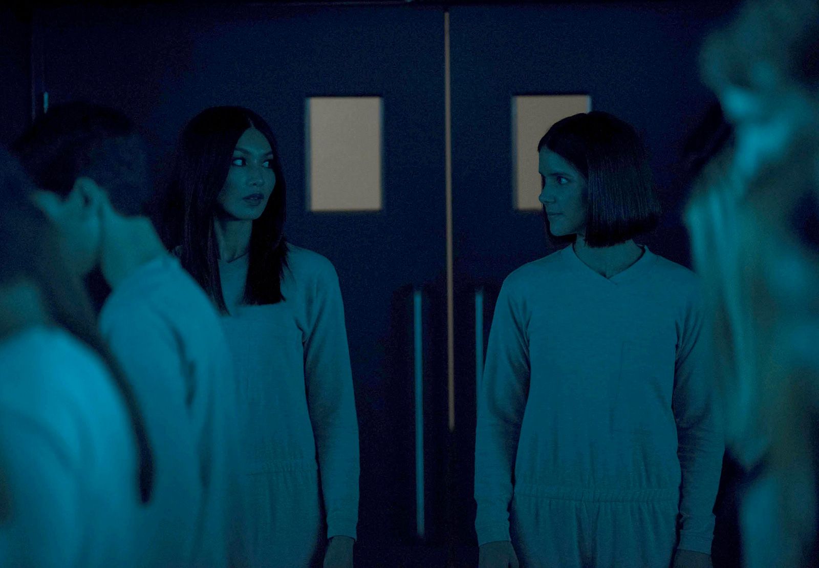 Humans: Humans : Bild Gemma Chan, Sonya Cassidy - 46 von 106 ...