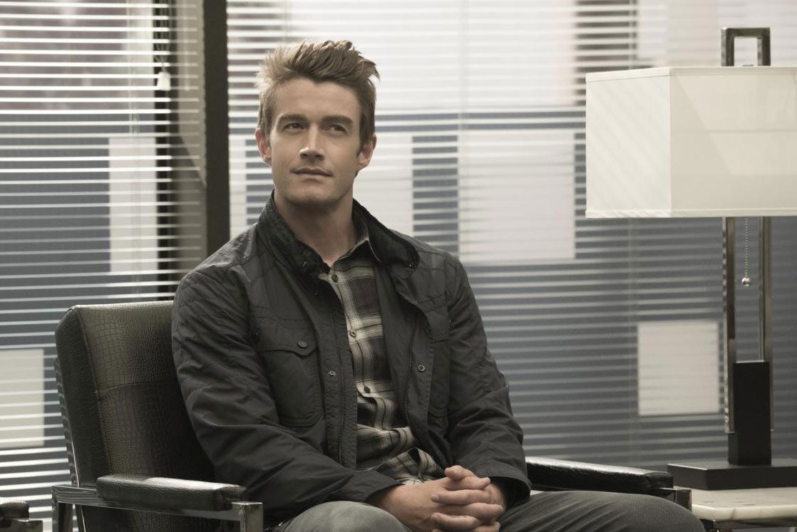 iZombie: iZombie : Bild Robert Buckley - 144 von 337 - FILMSTARTS.de