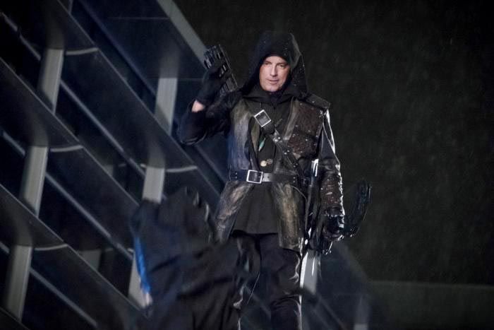 Arrow: Arrow : Bild John Barrowman - 396 von 1200 - FILMSTARTS.de
