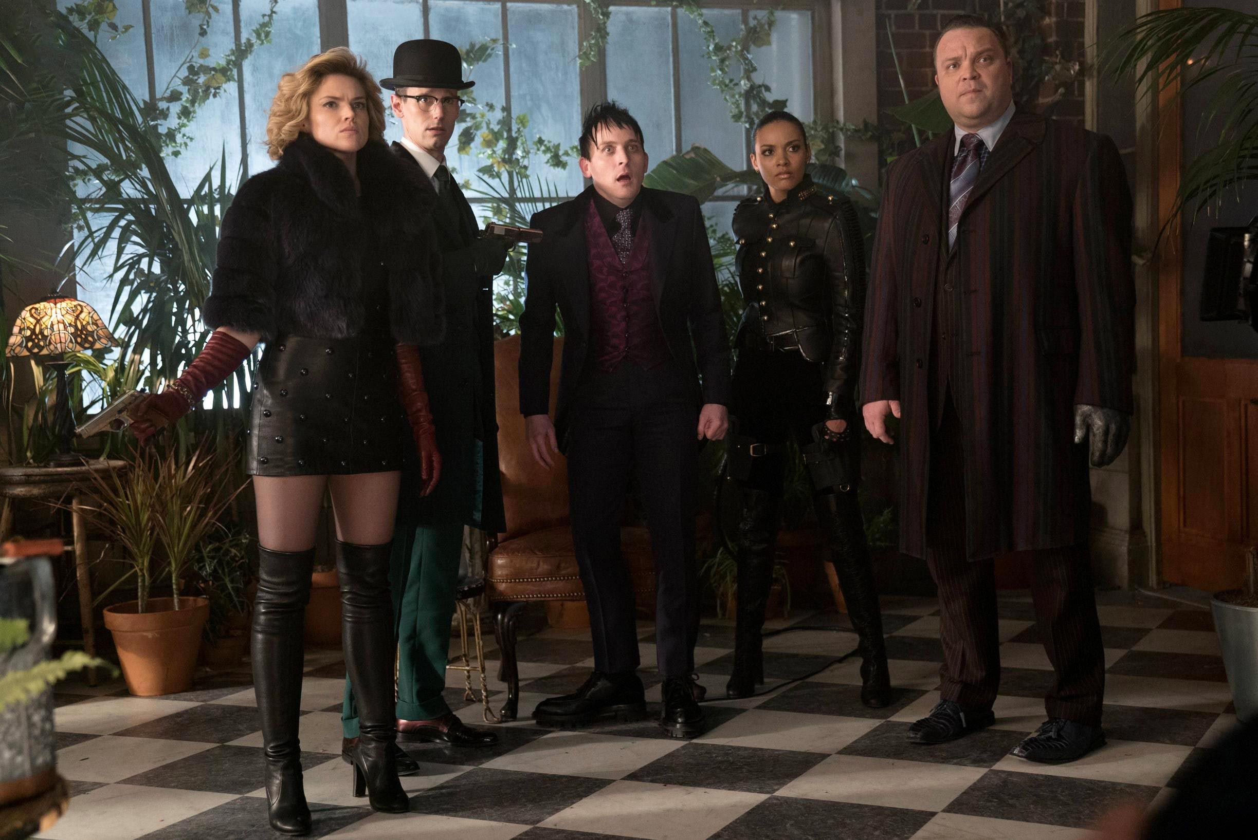 Gotham: Gotham : Bild Robin Lord Taylor, Jessica Lucas, Drew Powell ...