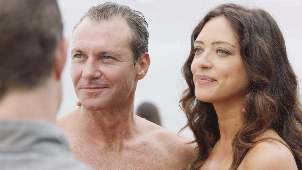 Bild zu Jessica Heller - Bild Chris Vance, Jessica Heller - Foto 0 von 1 - FILMSTARTS.de