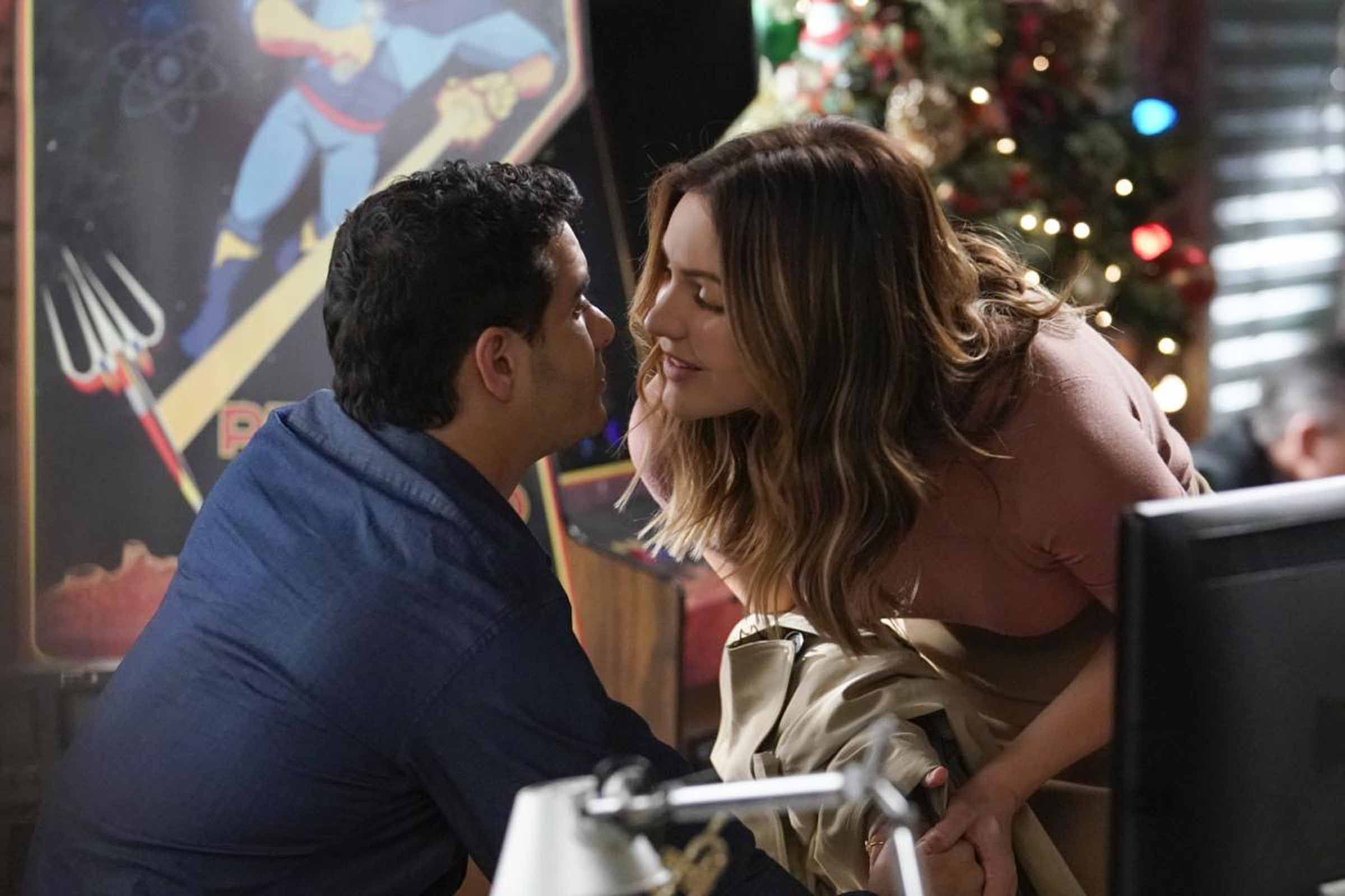 Bild zu Elyes Gabel - Scorpion : Bild Katharine McPhee, Elyes Gabel - Foto 14 von 220 ...