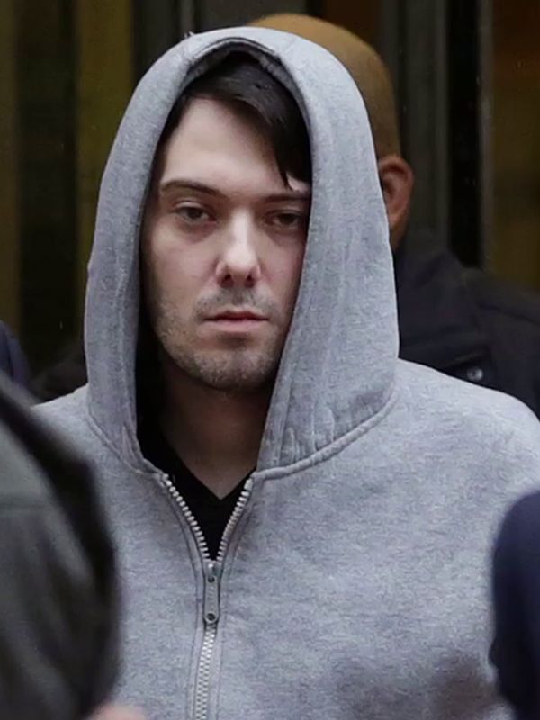 Poster Dirty Money - Poster 31 von 31 - FILMSTARTS.de