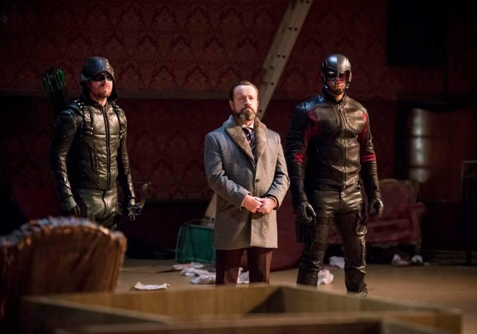 Foto De David Amell Arrow" Season 8: Stephen Amell On "Crisis"