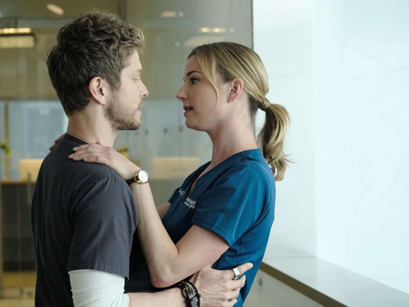 Atlanta Medical: Atlanta Medical : Bild Matt Czuchry, Emily VanCamp ...