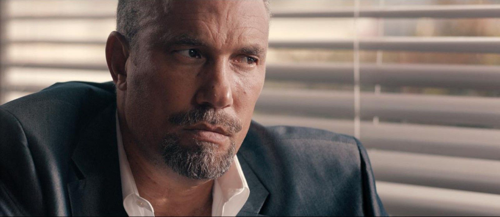 Foto zum Film Burning Shadow - Bild 3 auf 12 - FILMSTARTS.de