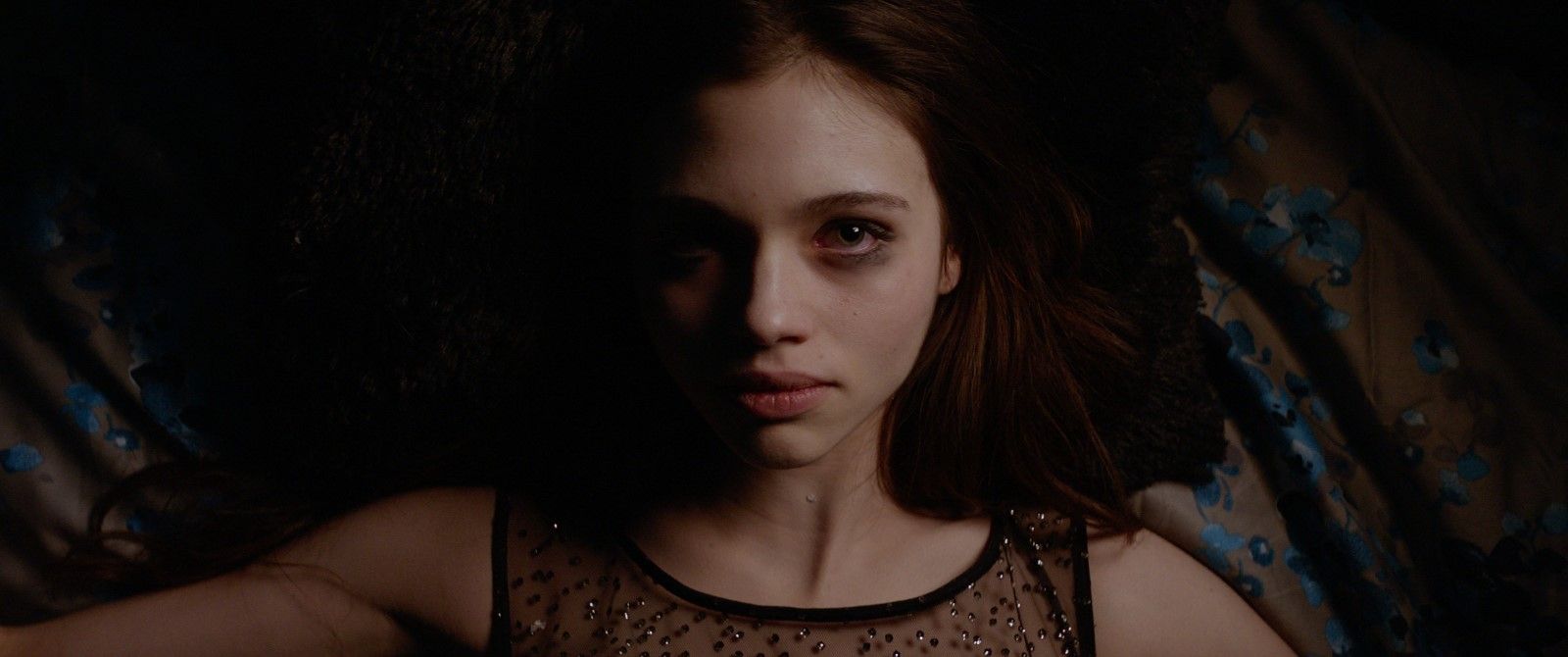 Bild Zu India Eisley Look Away Bild India Eisley Foto 17 Von 74 Filmstartsde