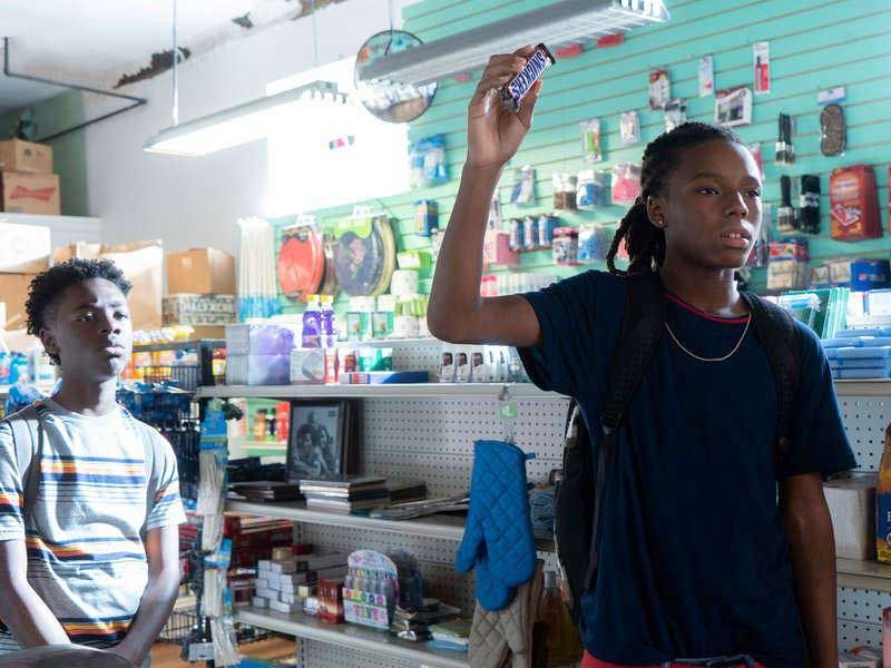 Bild zu Alex R. Hibbert - The Chi : Bild Alex R. Hibbert, Mike Epps ...