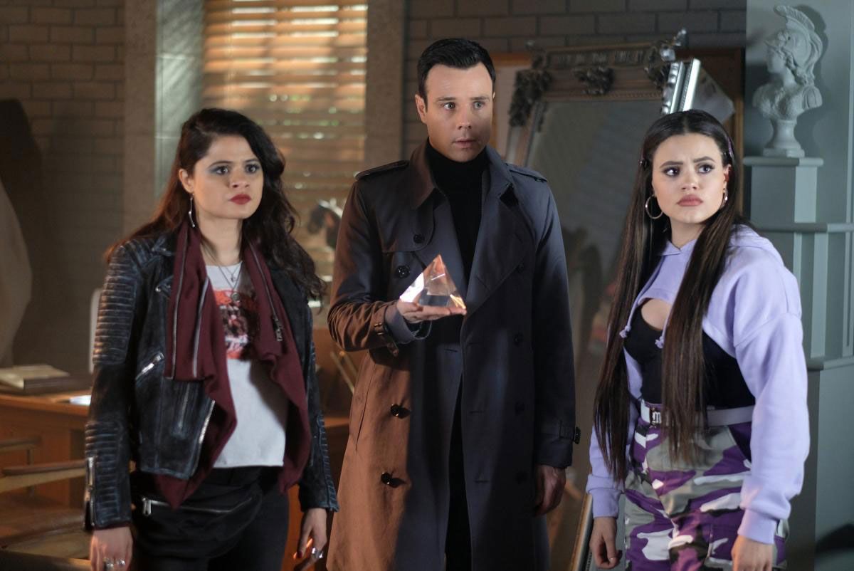 Charmed: Charmed : Bild Rupert Evans, Sarah Jeffery, Melonie Diaz - 108 ...