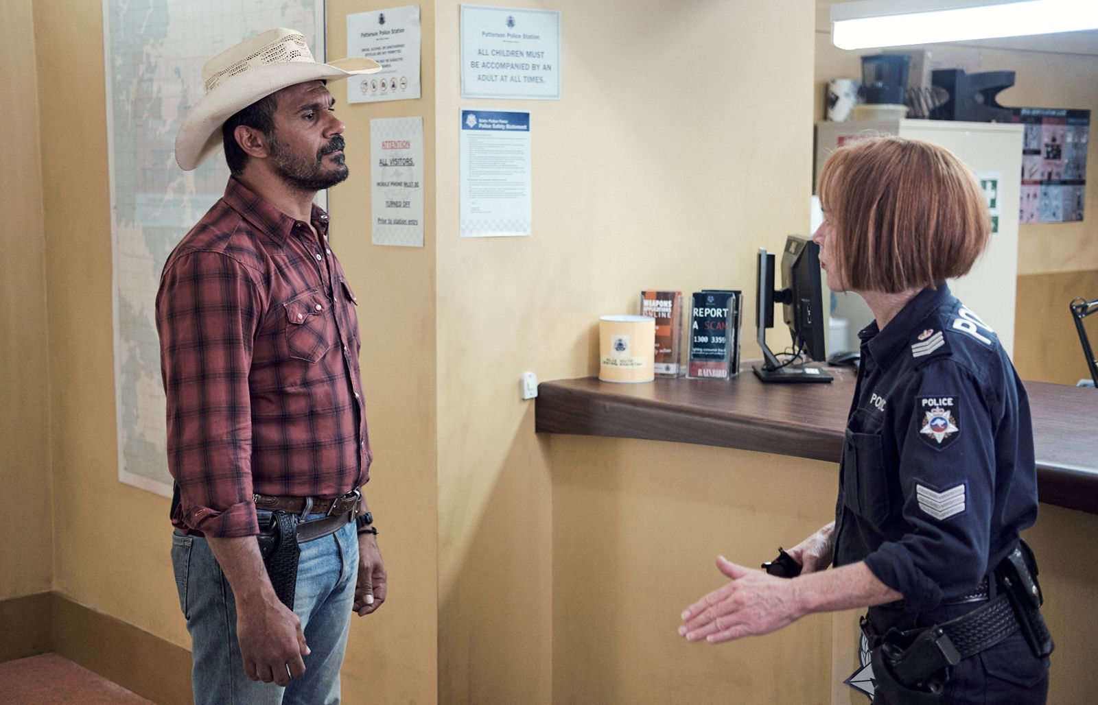 Bild zu Aaron Pedersen - Mystery Road - Verschwunden im Outback : Bild ...