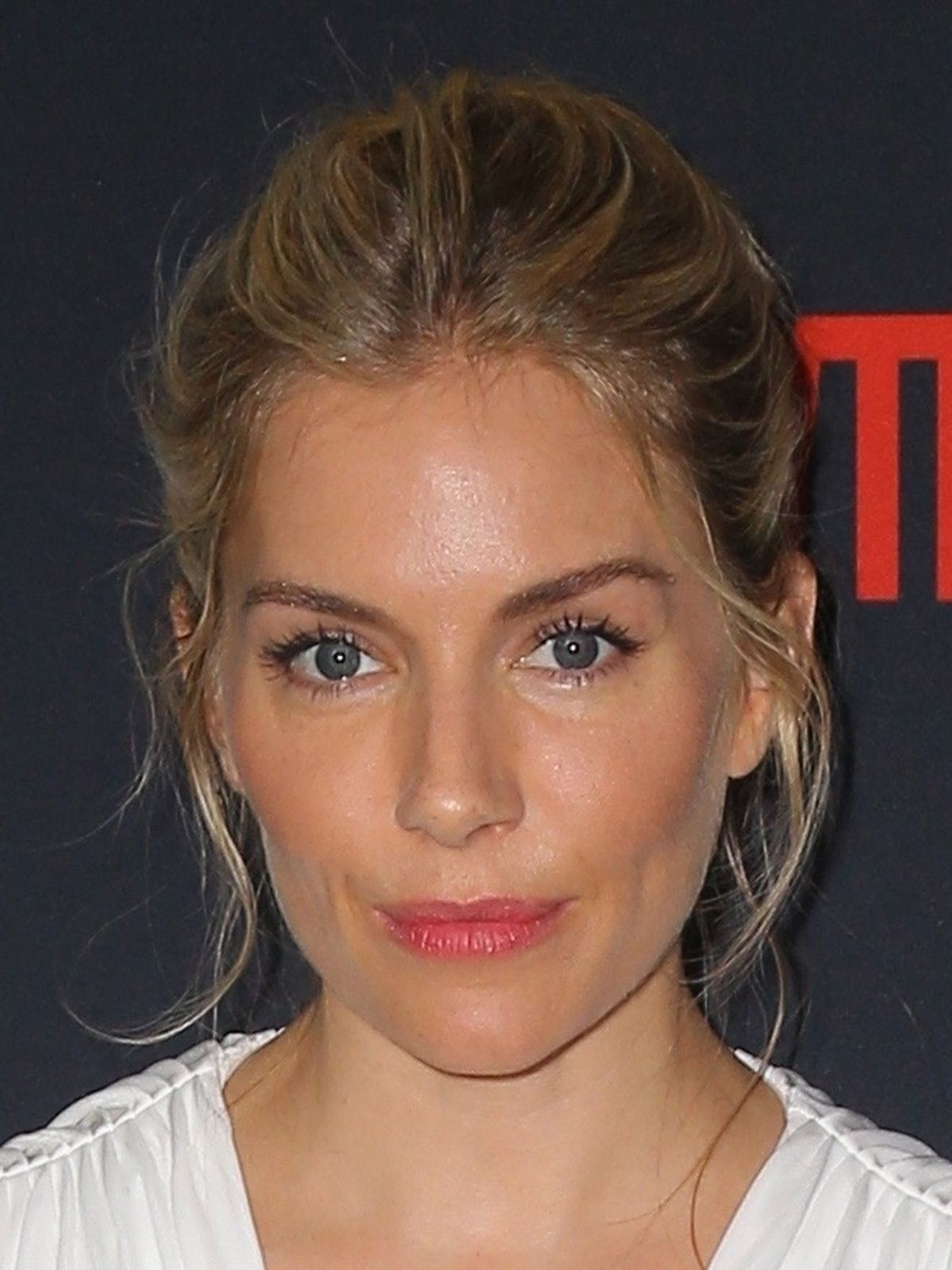 Bild zu Sienna Miller - Kinoposter Sienna Miller - Foto 31 von 107 ...