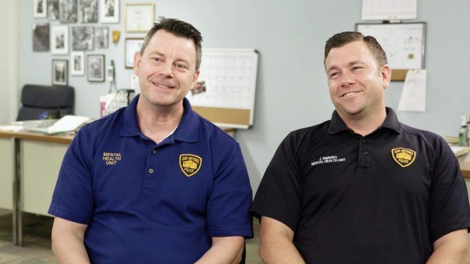 Foto zum Film Ernie & Joe: Crisis Cops - Bild 2 auf 6 - FILMSTARTS.de