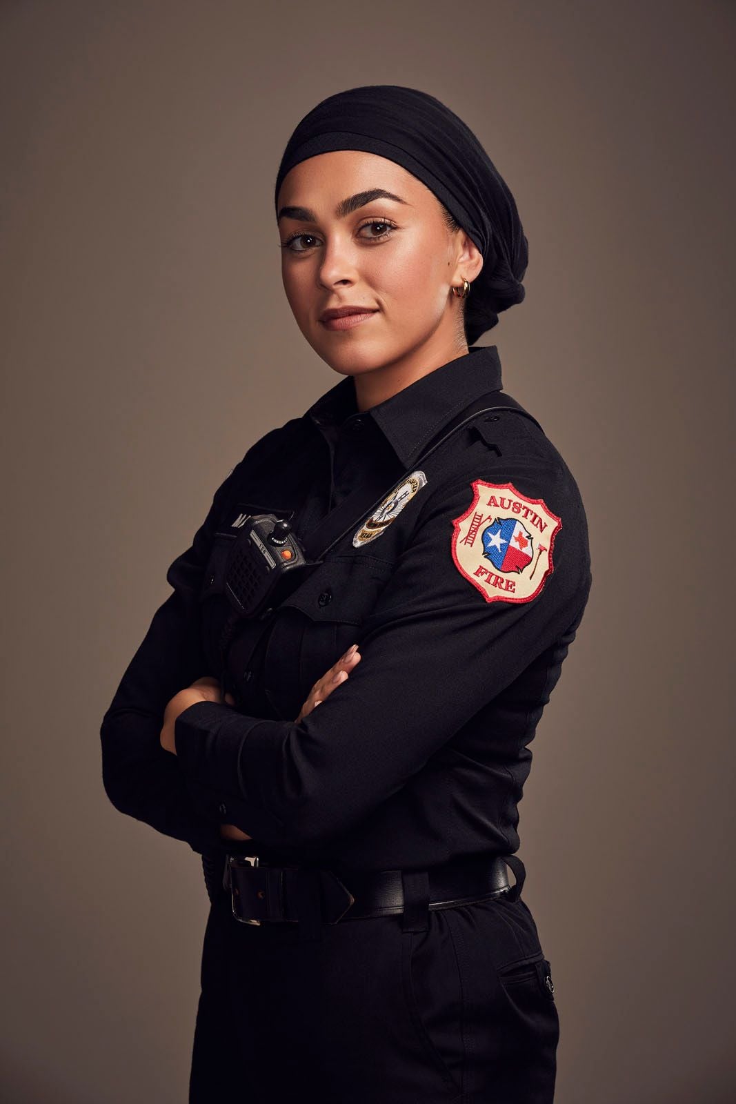 9-1-1: Lone Star: Bild Natacha Karam - 116 von 123 - FILMSTARTS.de